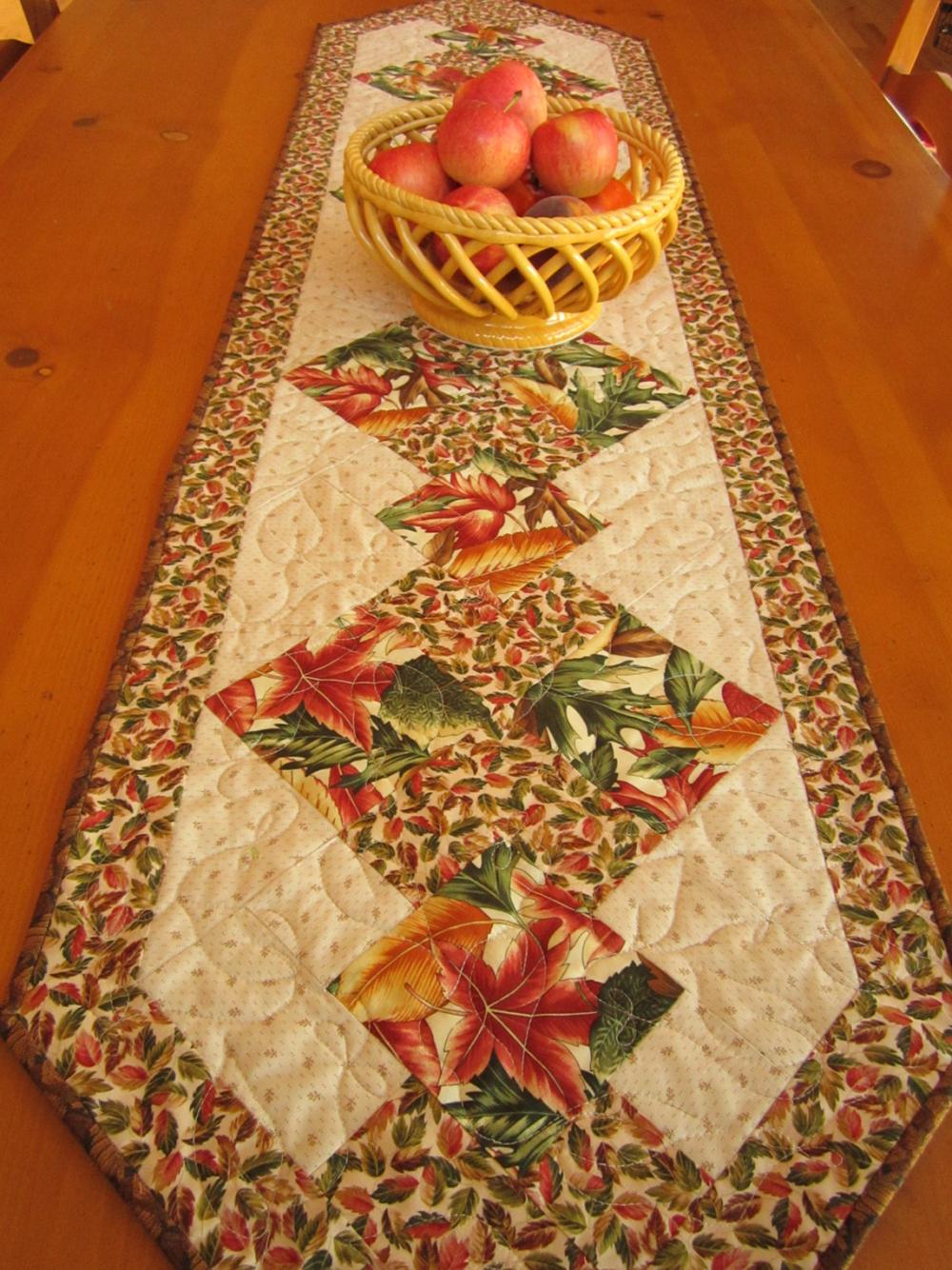 Autumn Beauty Long Table Runner on Luulla