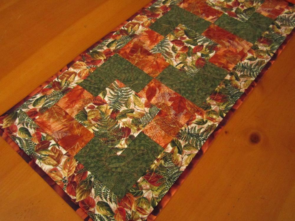 Autumn Colors Fall Table Runner on Luulla