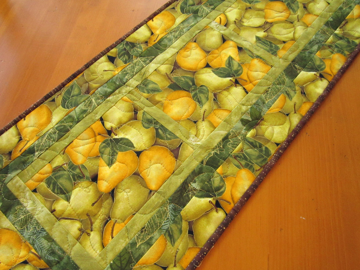 Handmade Quilted Table Runner Pears on Luulla