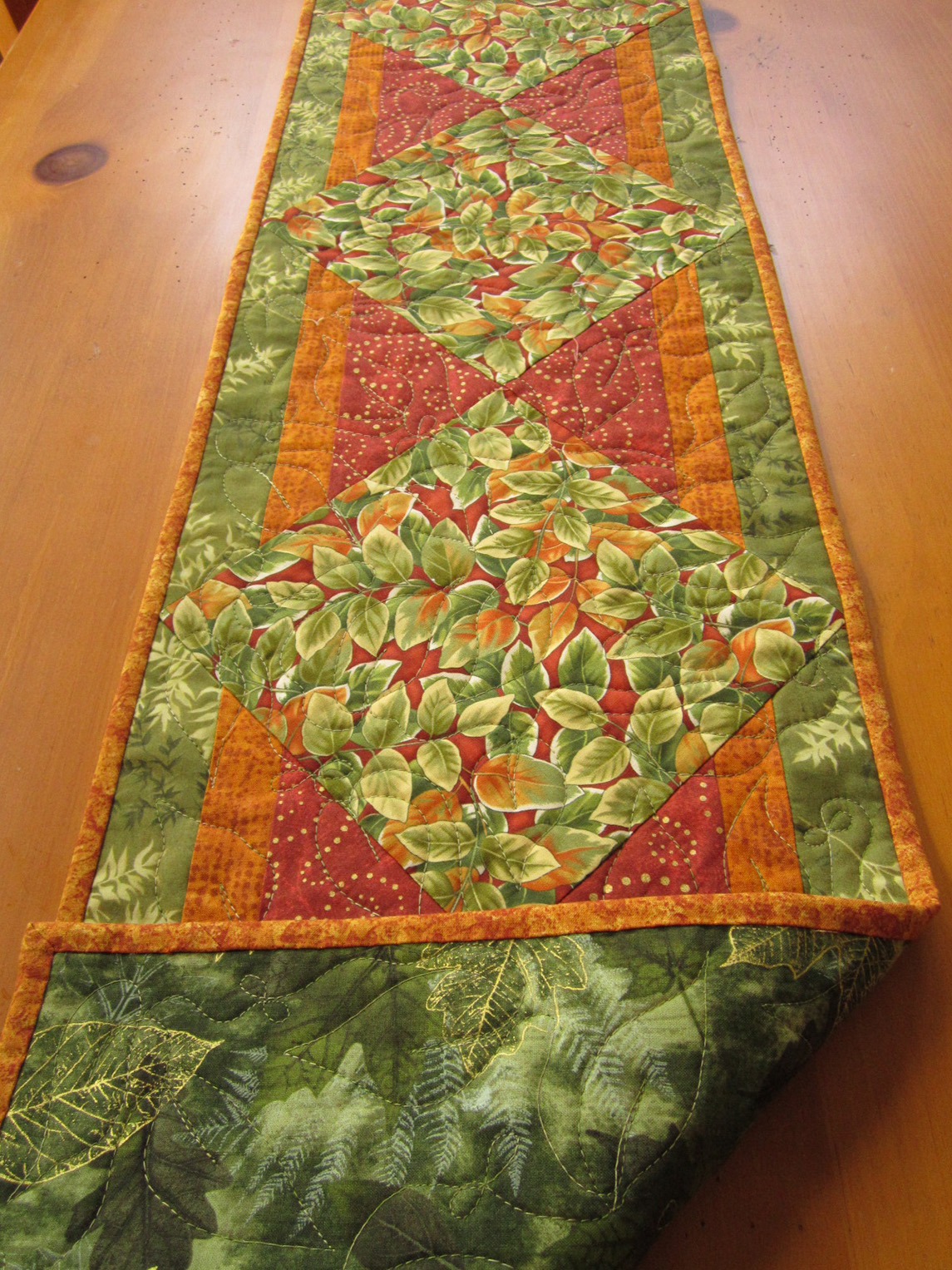 Leaves Of Fall Table Runner on Luulla