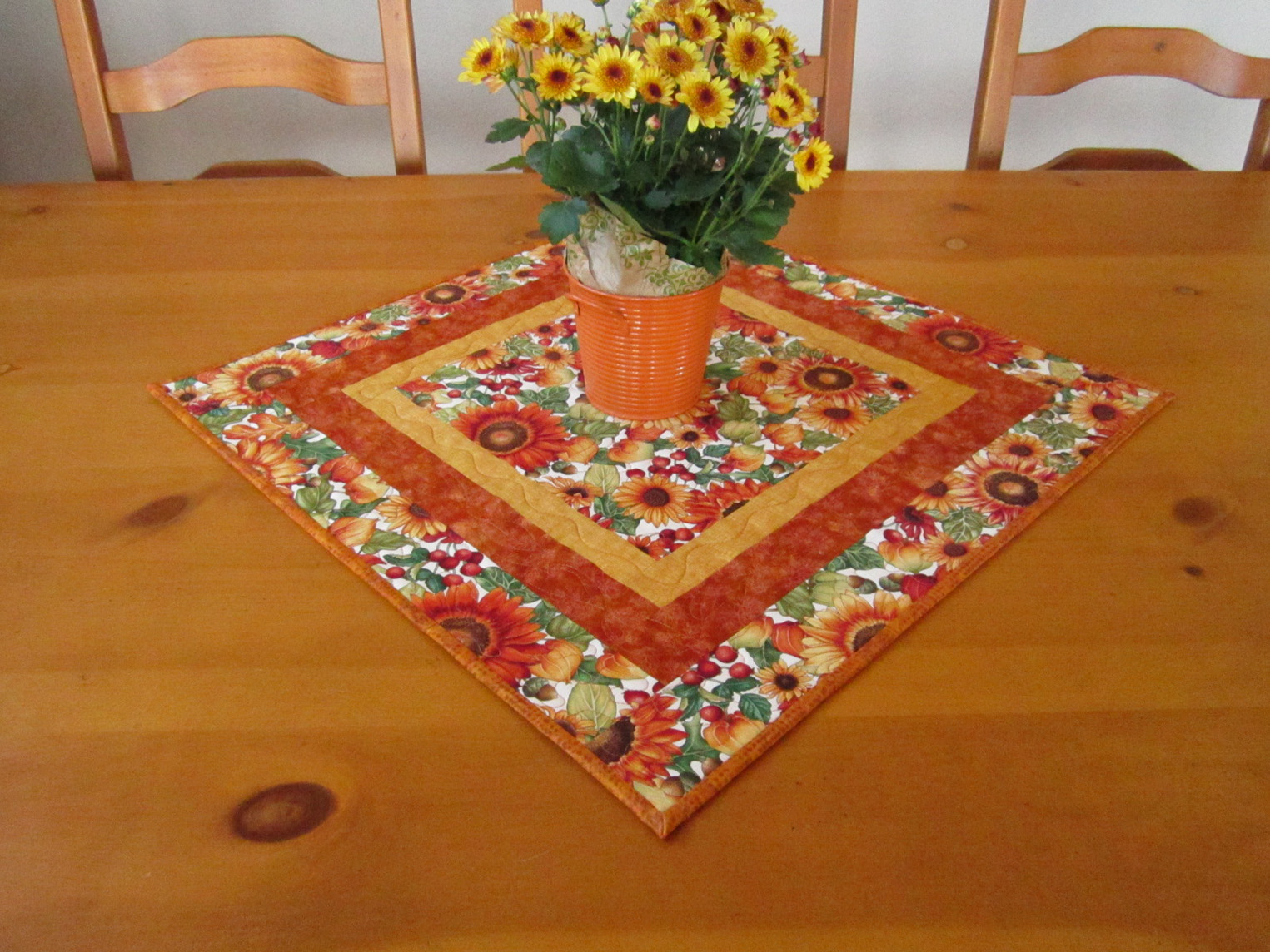 Quilted Table Topper Sunflowers on Luulla
